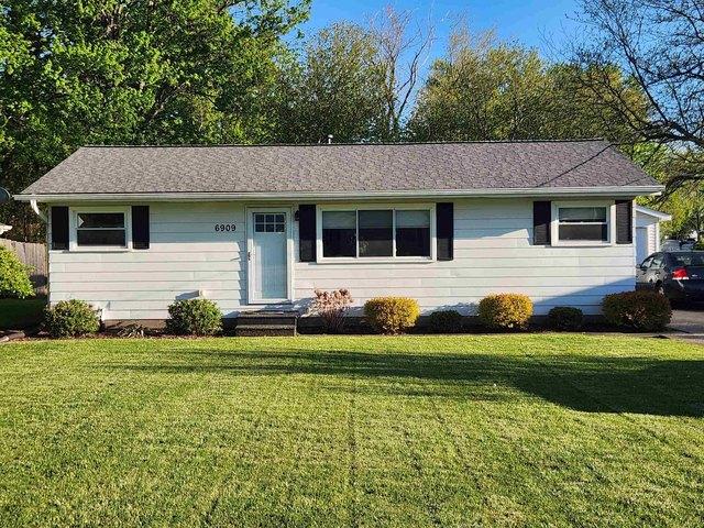 6909 Wallace Dr, Saginaw, MI 48609