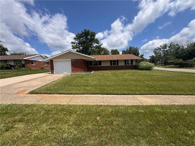 6900 Morley Ln, Huber Heights, OH 45424