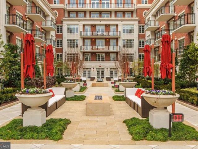 6900 Fleetwood Rd #707, McLean, VA 22101