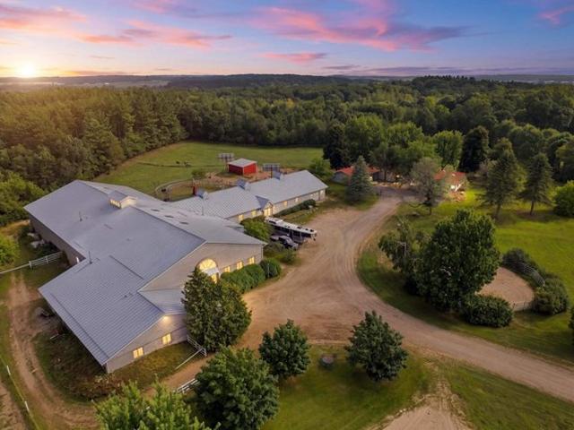 6900 Red Fox Trl, Stevens Point, WI 54482
