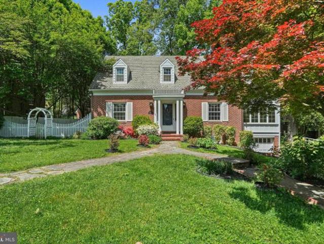 6900 Wake Forest Dr, College Park, MD 20740