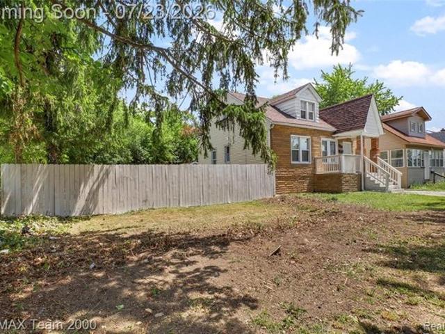 6900 Westwood St, Detroit, MI 48228