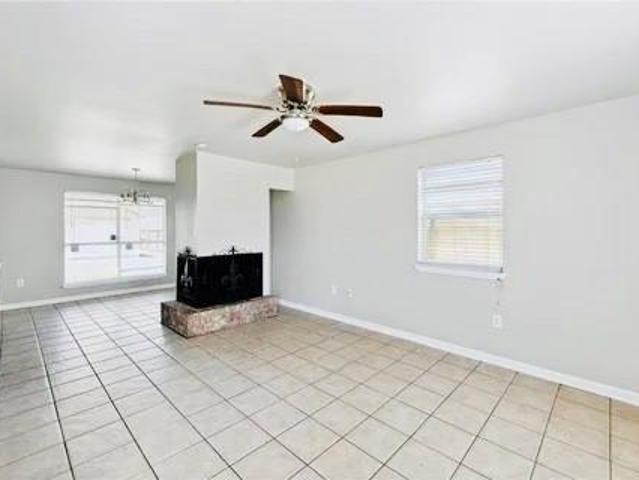 6900 02 Salem Drive