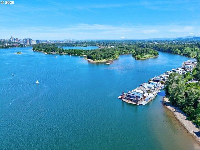 6901 SE Oaks Park Way Slip 26, Portland, OR 97202