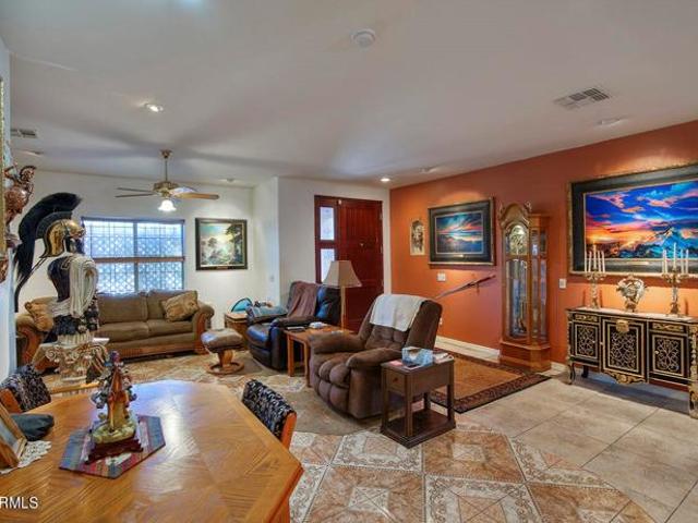 6901 W Denton Ln, Glendale, AZ 85303