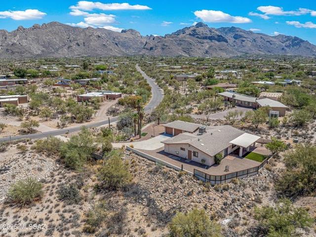 6902 N Camino De Las Candelas, Tucson, AZ 85718