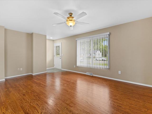 6902 Brian Dr