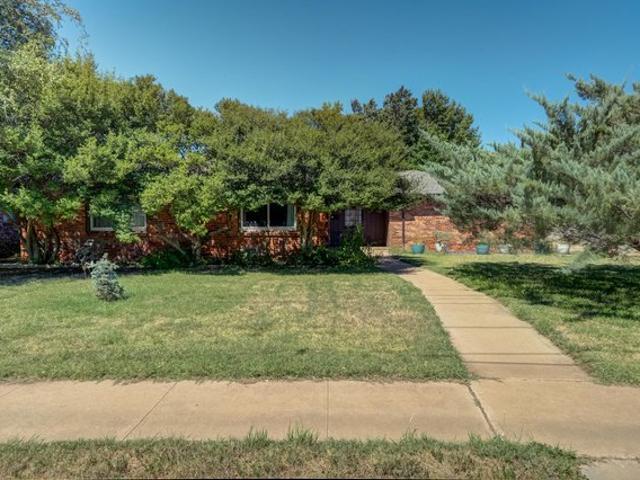 6902 Elgin Ave, Lubbock, TX 79413