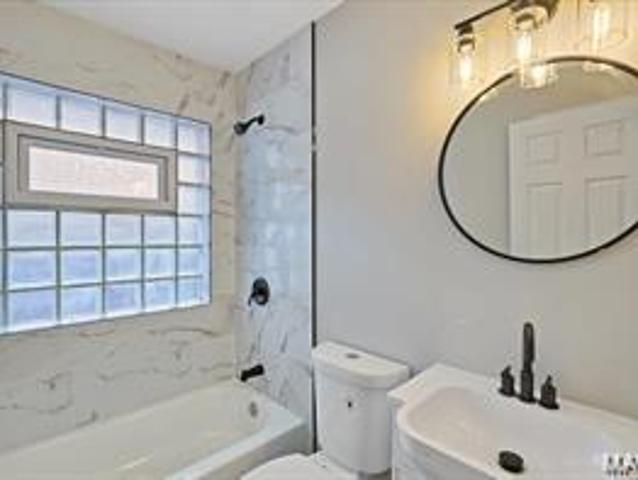6902 Ira Ave, St. Louis, MO 63121 | MLS #26039