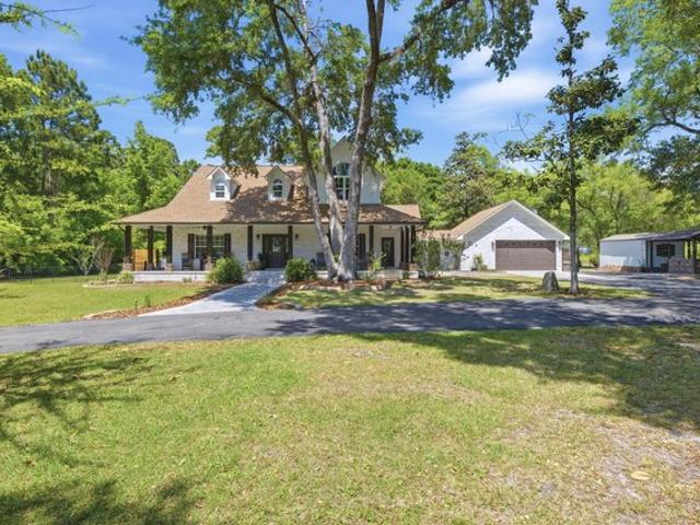 6902 Santa Clara Dr, Navarre, FL 32566