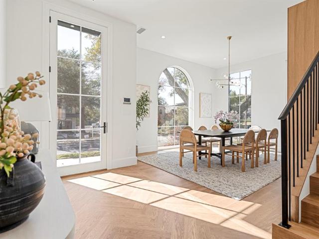 6903 La Vista Drive
