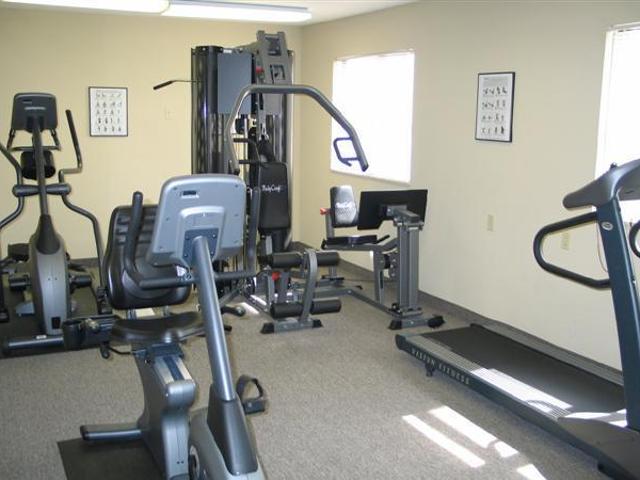 $690 / 2br GORGEOUS APARTMENT HOME Indian Woods Apts Evansville