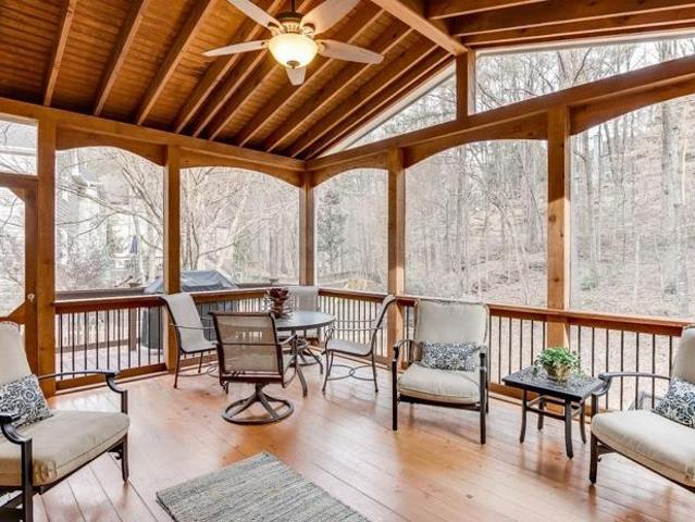 690 Amberton Close, Suwanee, GA 30024