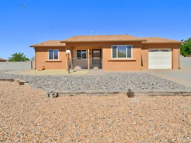 690 Archibeque Ave SE, Rio Rancho, NM 87124