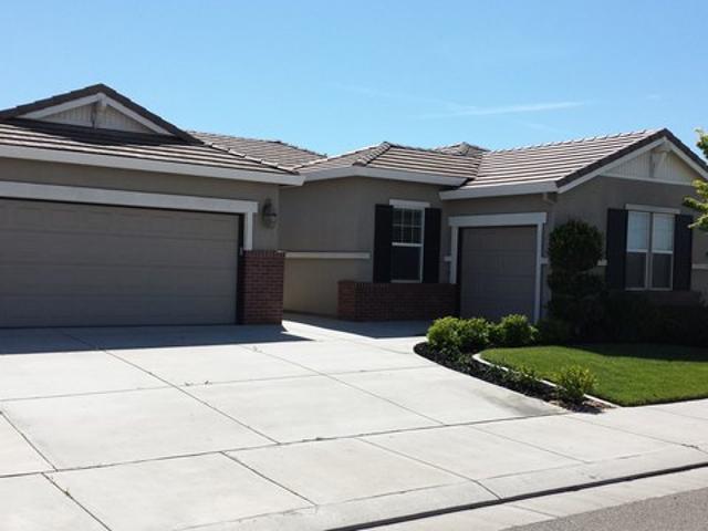 690 Bodeson Ct, Ripon, CA 95366