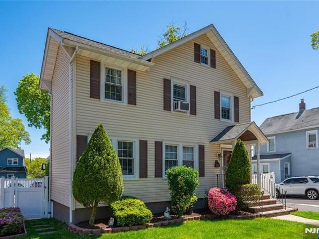 690 Garden St, Maywood, NJ 07607