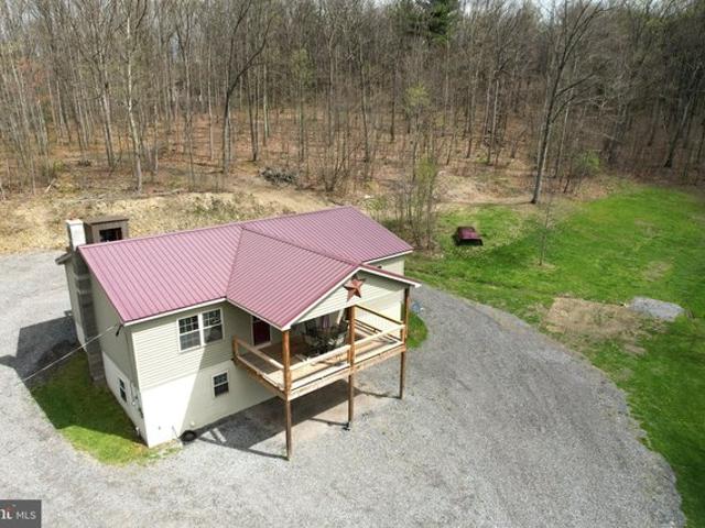 690 Gypsy Camp Hollow Rd, Tyrone, PA 16686