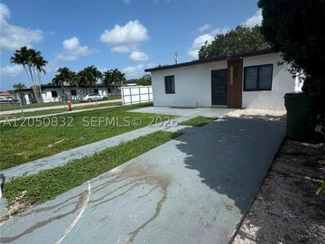 690 E 46th St, Hialeah, FL 33013