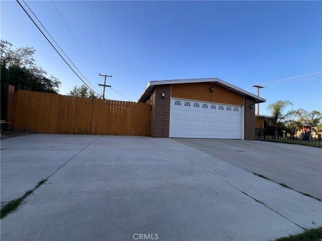 690 E Etiwanda Ave, Rialto, CA 92376