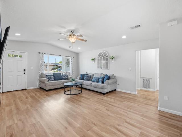 690 El Cerrito Way