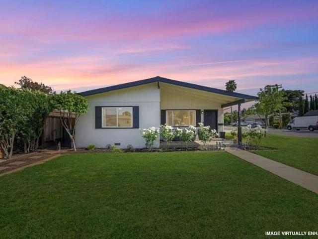 690 El Cerrito Way, Gilroy, CA 95020