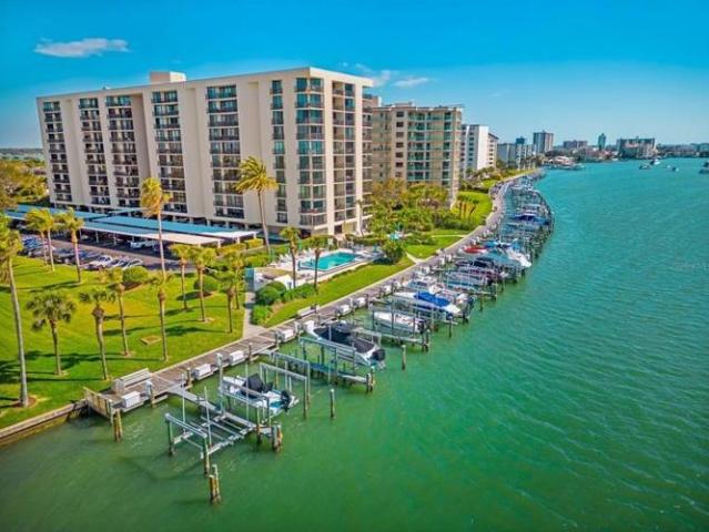 690 Island Way #409, Clearwater, FL 33767
