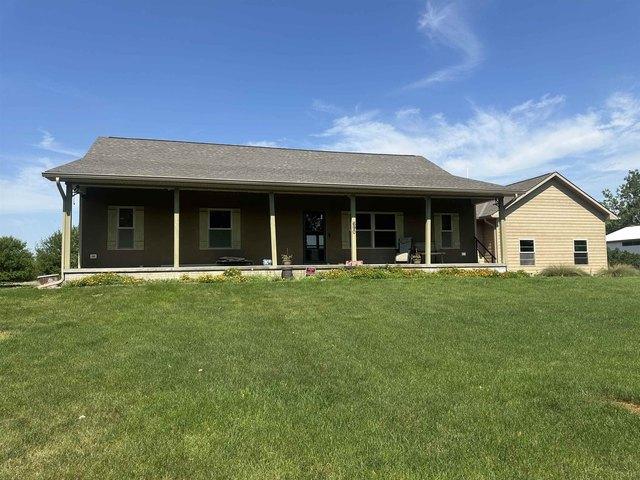 690 Sartoria Rd, Kearney, NE 68845