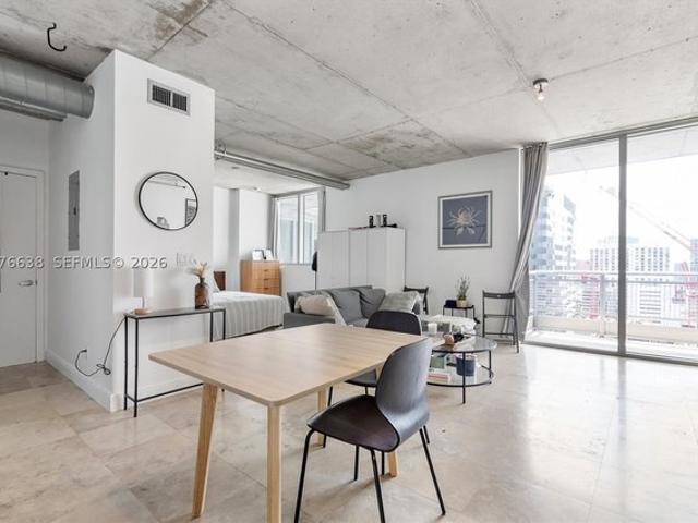 690 SW 1st Ct Apt 2025, Miami, FL 33130