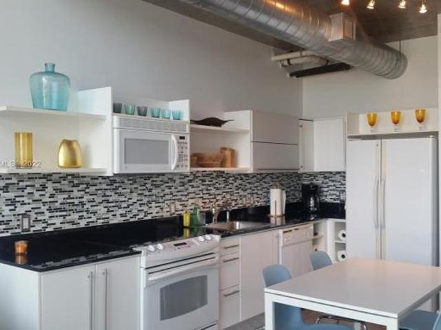 690 SW 1st Ct #2513 Miami, FL 33130