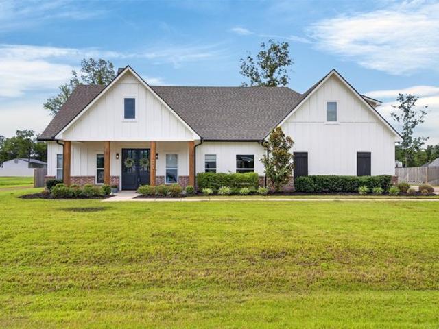 690 Popsi Ln, Stonewall, LA 71078