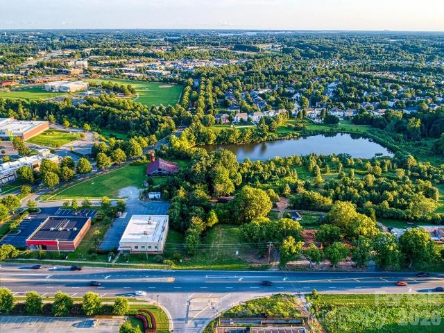 690 River Highway # 2