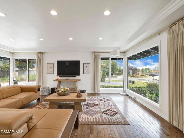 690 Valley Vista Drive