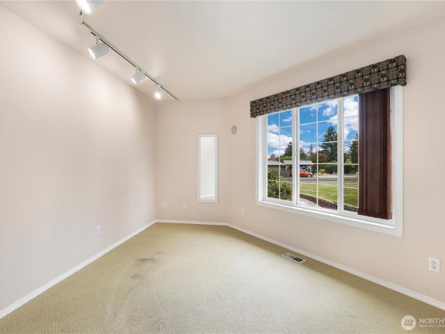 6914 86th St E, Puyallup, WA 98371 | MLS #2426