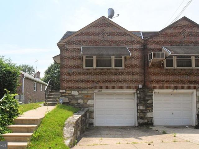 6915 Oakley St, Philadelphia, PA 19111