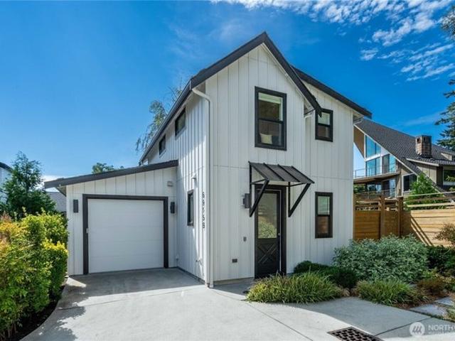 6915 55th Ave S Unit B, Seattle, WA 98118