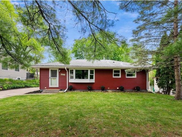 6918 34th Ave N, Crystal, MN 55427