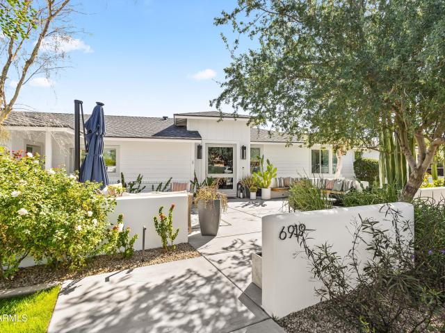 6919 E Vista Dr, Paradise Valley, AZ 85253 | MLS #6992 | Compass