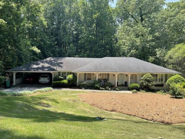 6910 Castleton Dr, Atlanta, GA 30328