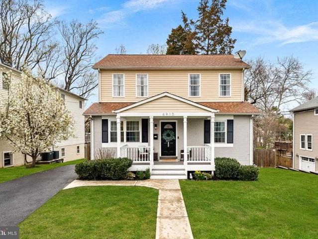 6910 Farragut Ave, Falls Church, VA 22042
