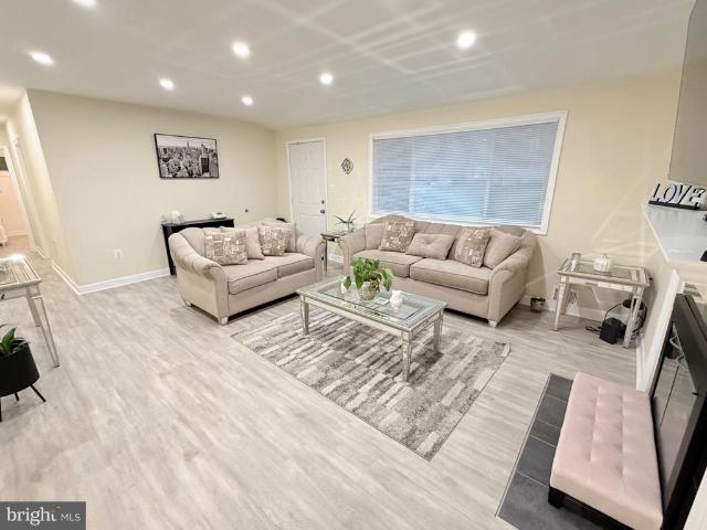6910 Fern Place