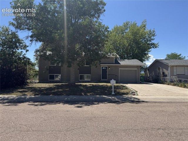 6910 Fielding Cir, Colorado Springs, CO 80911