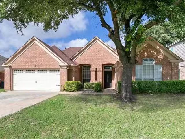 6910 HAWAII LN, ARLINGTON, TX 76016 Single Family Residence Fo.