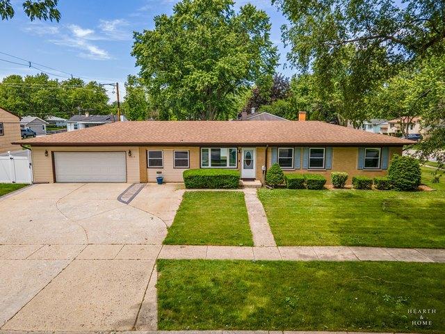 6910 Juniper St, Hanover Park, IL 60133