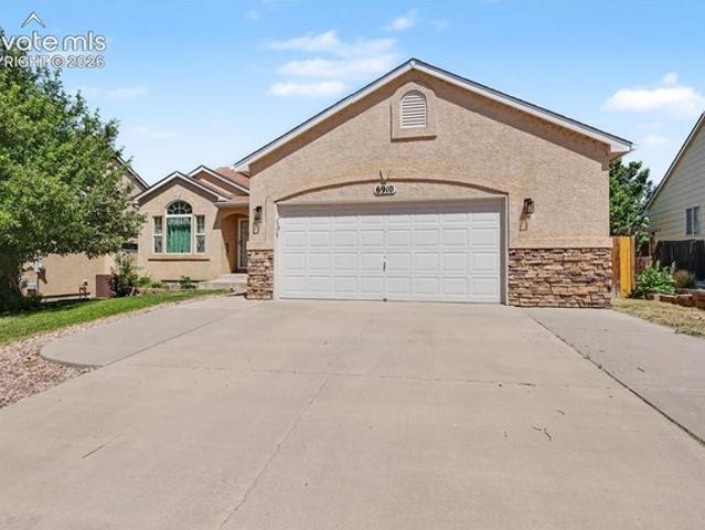 6910 Ketchum Dr, Colorado Springs, CO 80911