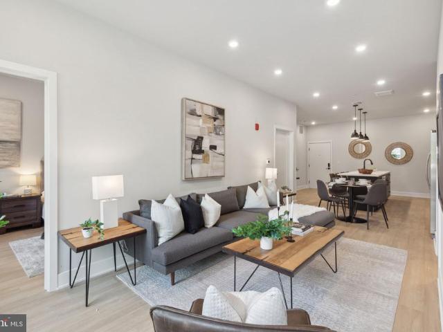 6910 Ridge Avenue # 215