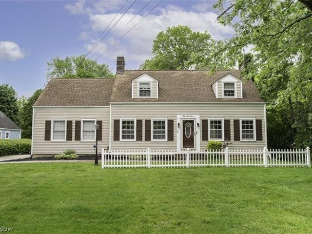 6911 Brookside Rd, Independence, OH 44131