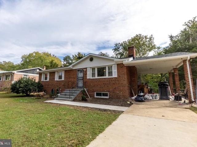 6911 Groveton Dr, Clinton, MD 20735