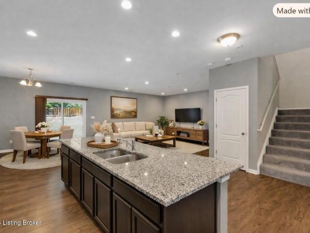 6911 Penn Creek Ct