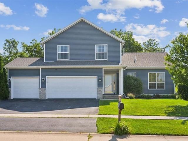 6911 Springwood Pl NW, Cedar Rapids, IA 52405