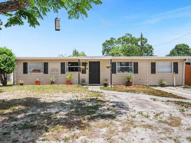 6911 W Clifton St, Tampa, FL 33634